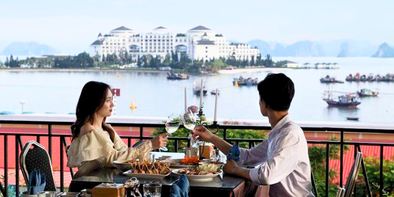 Breakfast Check-In Spot with a View of Halong Bay - blogs - Wyndham ...